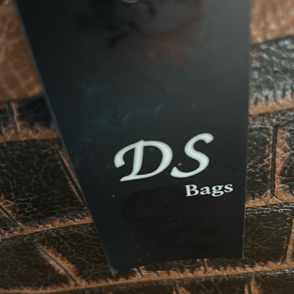 DS | Bags | Ds Hand Bag Brand New Pretty Brown With Plenty Of Zippers ...